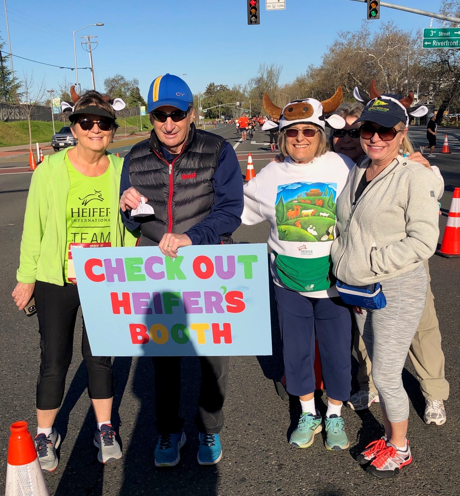 CA - Sacramento Volunteer Group's fundraising page for Heifer International